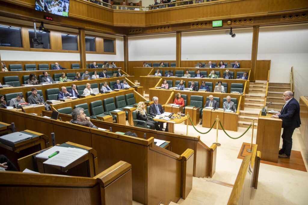 Un clàssic al parlament basc - Martxelo Otamendi