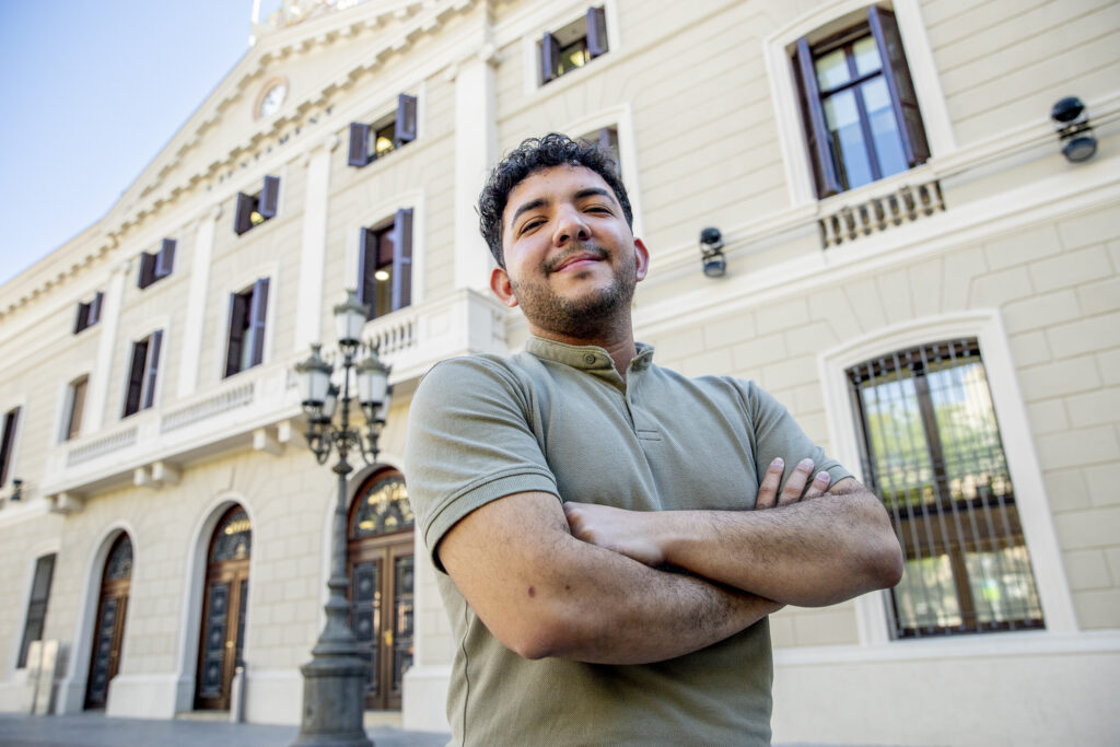 Vetat de les municipals perquè no té DNI: “No sóc mà d’obra barata, sóc ...