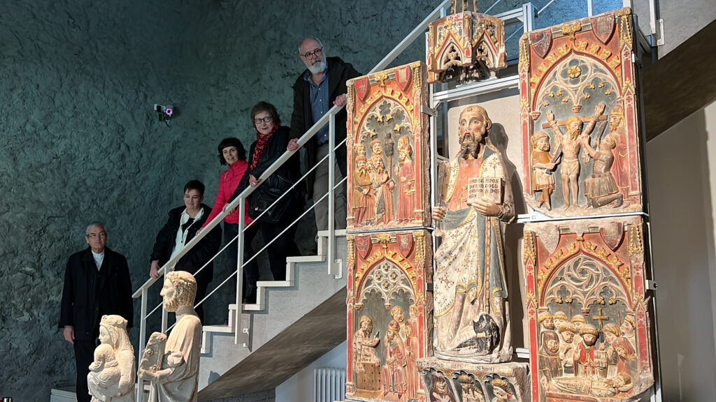 El Museu Diocesà d'Urgell torna a mostrar el retaule gòtic en pedra de ...