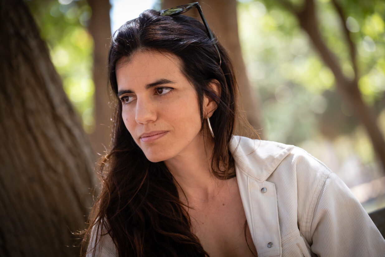 Anna Pazos: “No saps si t’enamores d’una persona o d’una història”