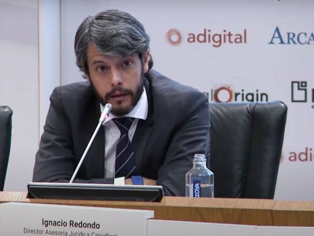 S'ha mort el director jurídic de CaixaBank en un accident de moto a Formentera