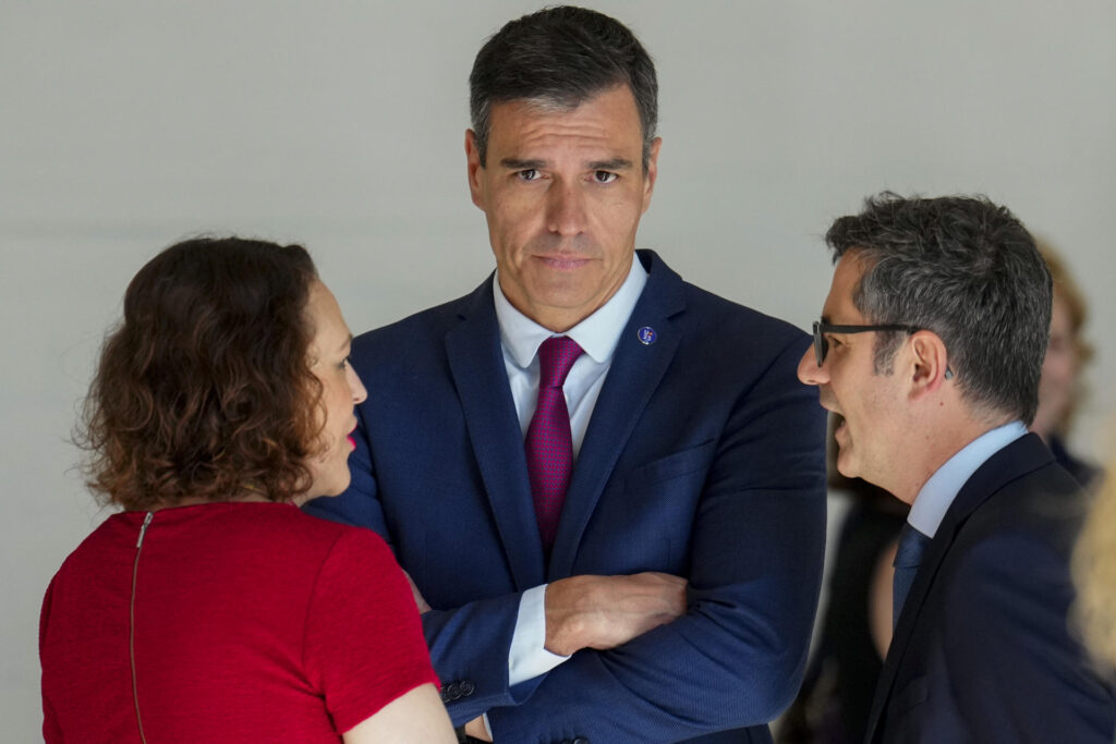 La maniobra del BOE: La temptació del PSOE de voler complicar la vida a ...