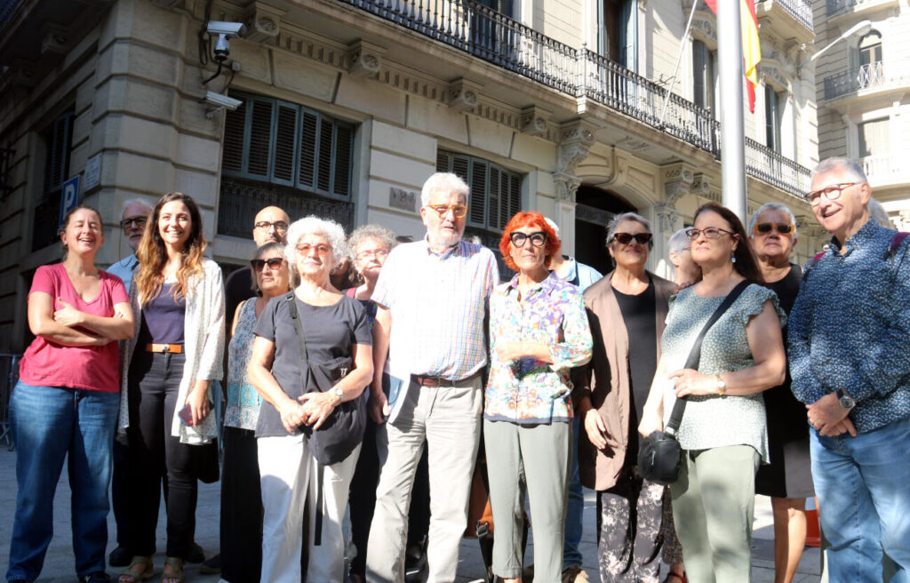 La fiscalia presenta un recurs contra la inadmissió de la querella per tortures a la comissaria ...