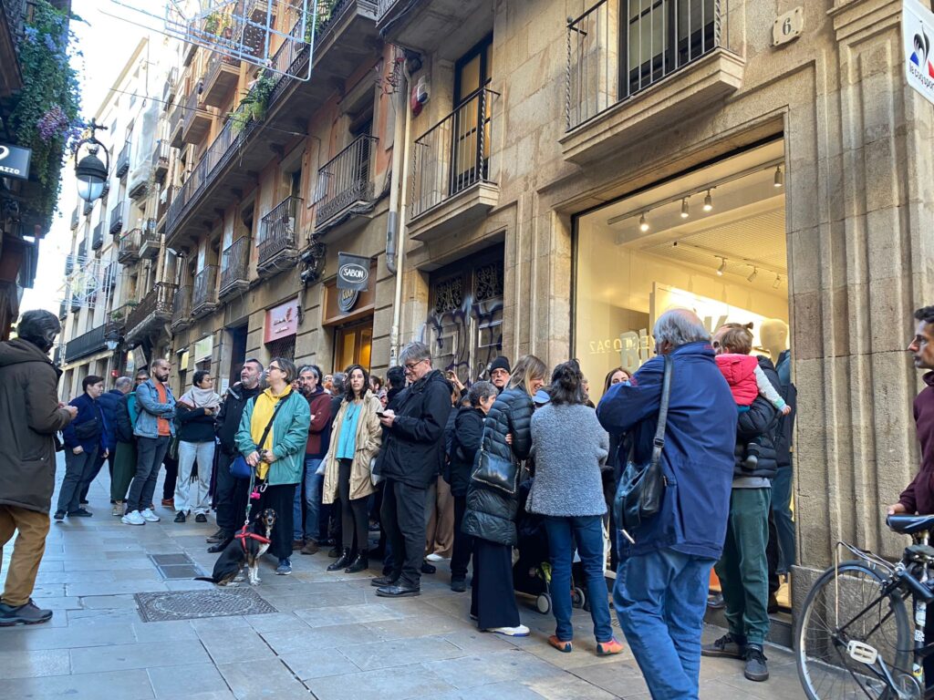 Aturen el desnonament de Blanca Espinosa, la veïna de setanta-vuit anys ...