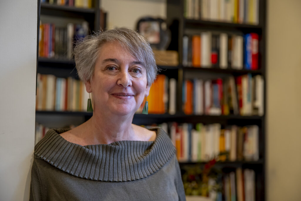 Anna Ramis: "Com li diràs, al teu fill, que no faci servir el mòbil, si ...