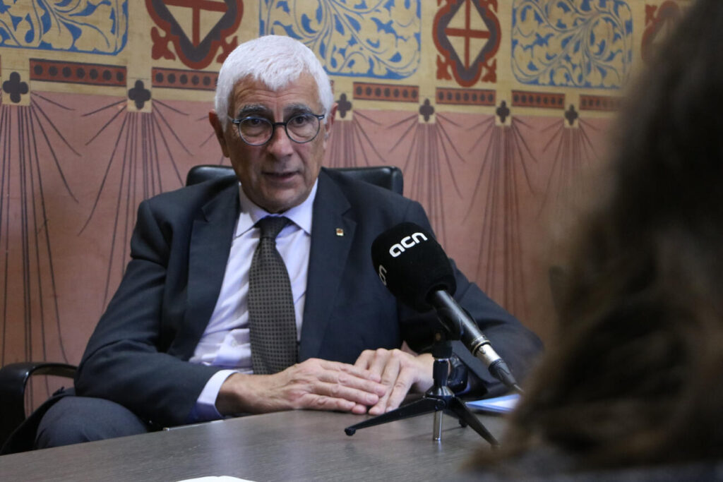 Balcells diu que tan sols es reunirà amb Infermeres de Catalunya si ...