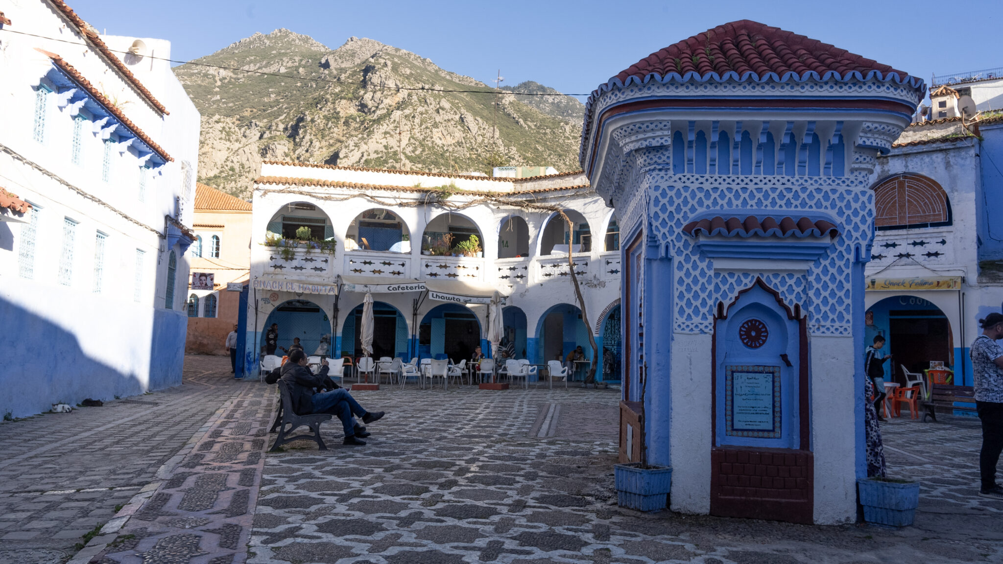 La ciutat de les cases blaves del Marroc que Instagram ha canviat per ...