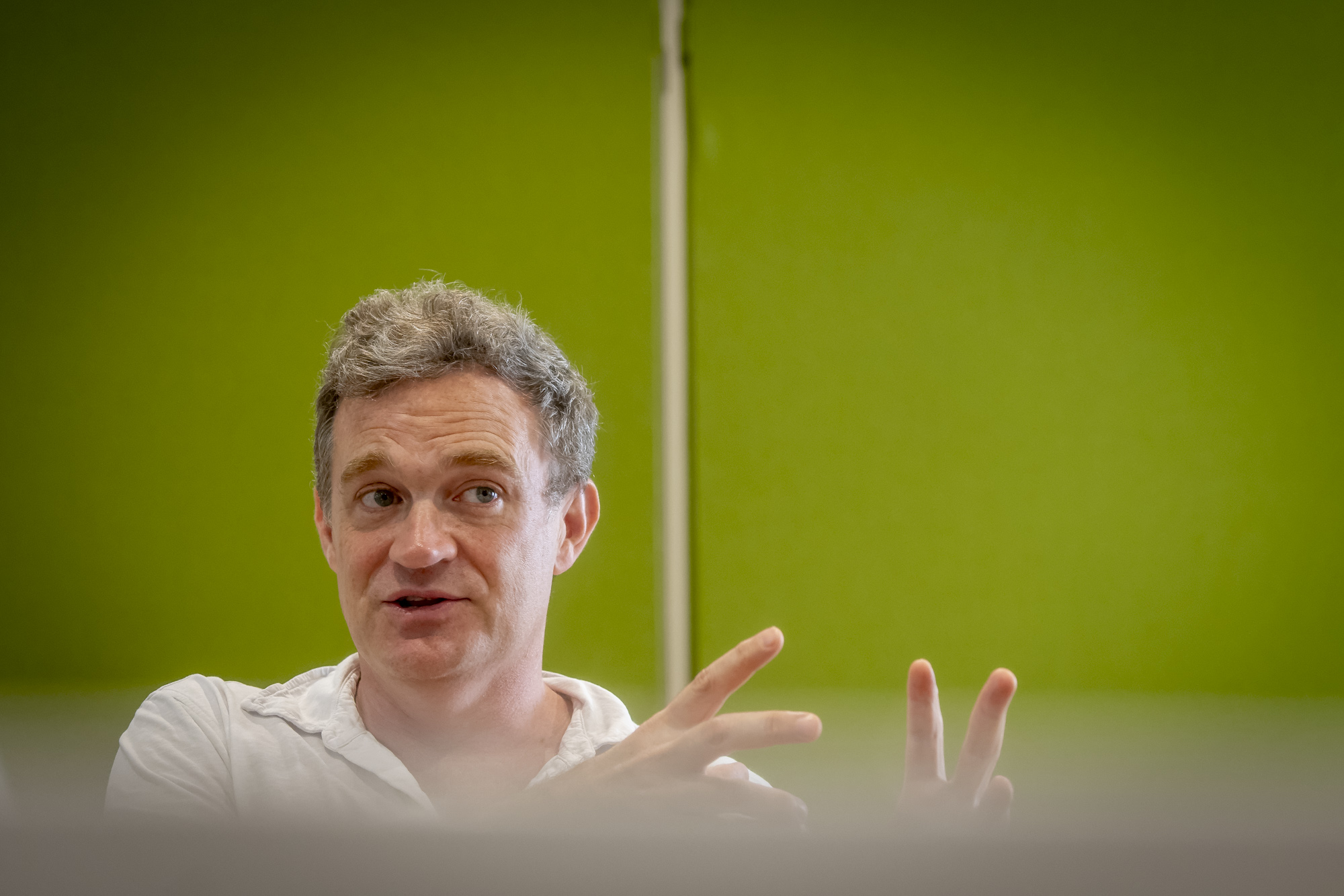 Patrick Radden Keefe, "molt intrigat" per Catalunya.