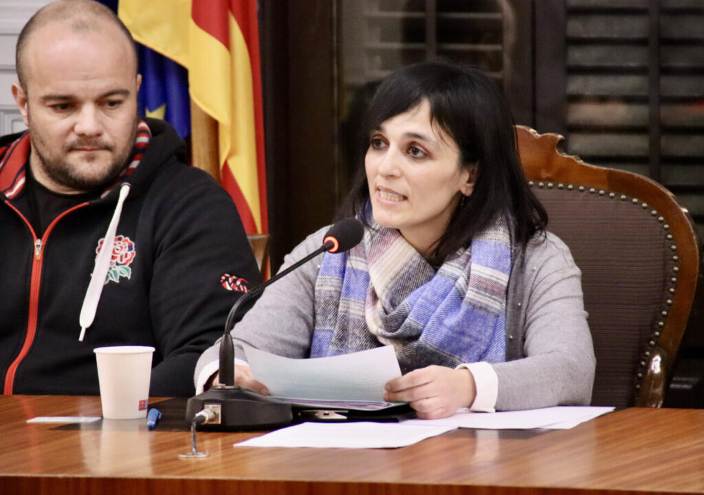 Orriols perd de 6 a 10 i l'oposició fa pinya per apartar-la del govern ...