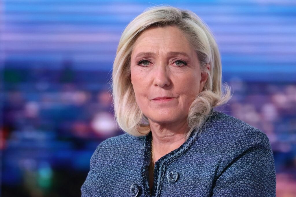 Marine Le Pen diu que ha estat víctima d'una "decisió política" i que ...