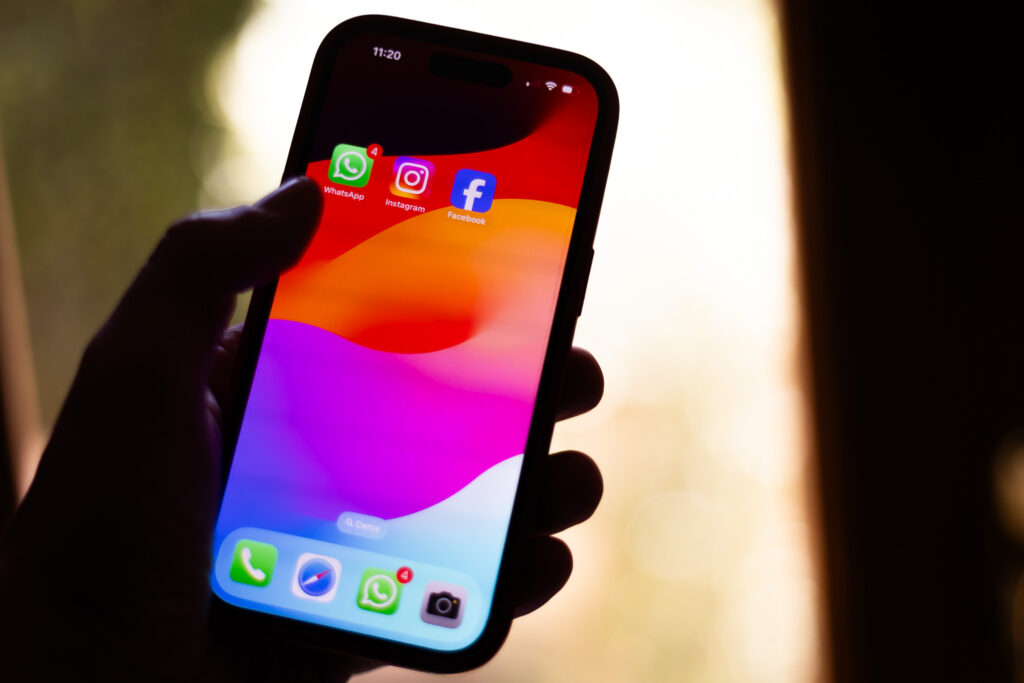 Us han robat el mòbil? Els Mossos habiliten una web per a retornar un ...