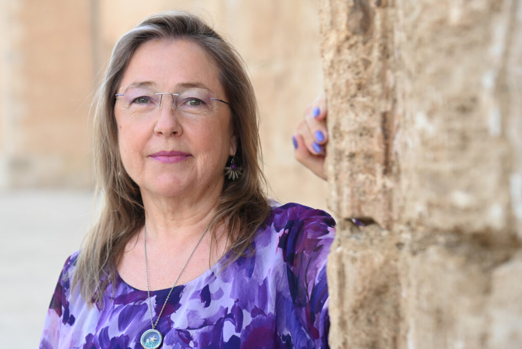 Mar Iglesias: "Dir 'bon dia' a Alacant, és un acte de resistència"