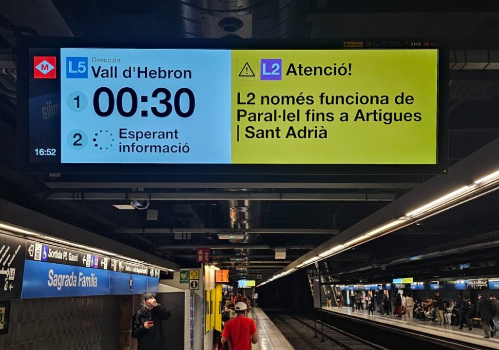 Recuperada la circulació a la L3 i la L1 del metro de Barcelona, però ...