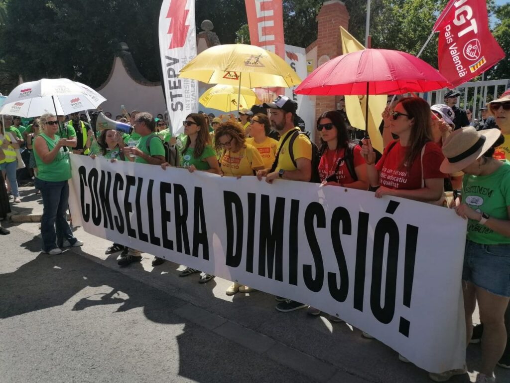 Els sindicats denuncien que la consellera Ortí negocia amb mala fe ...