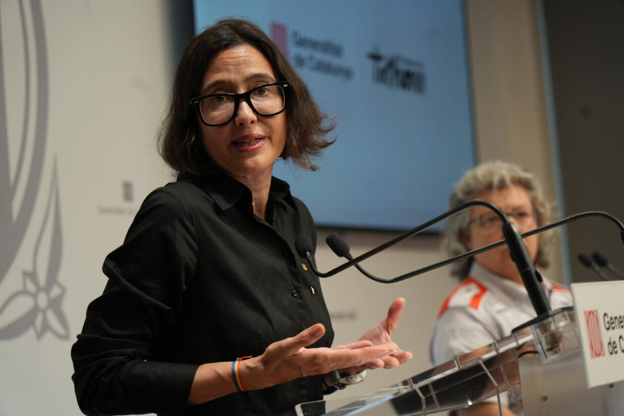 Parlon anuncia la paralització del pla pilot dels Mossos a les escoles